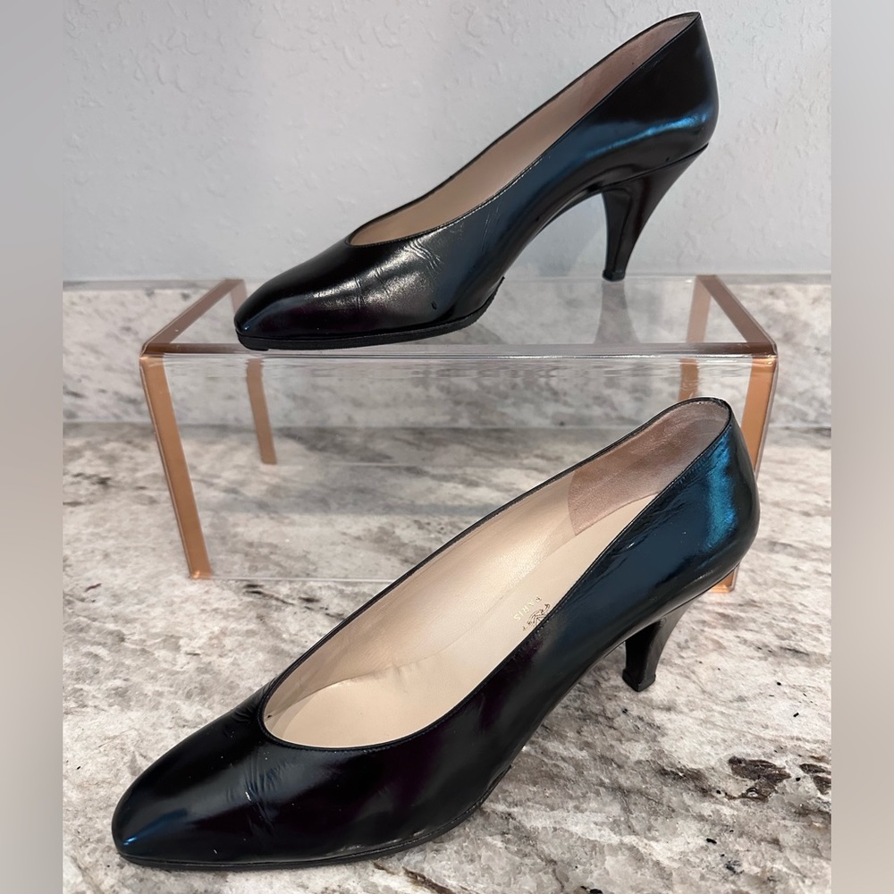 Womens Vintage Rene Mancini Smooth Black Leather Tape… - Gem